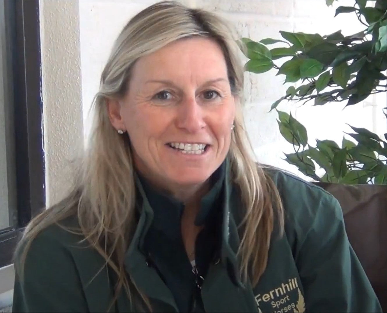 Jomilutui superior riding suits for professionals and amateur riders ...